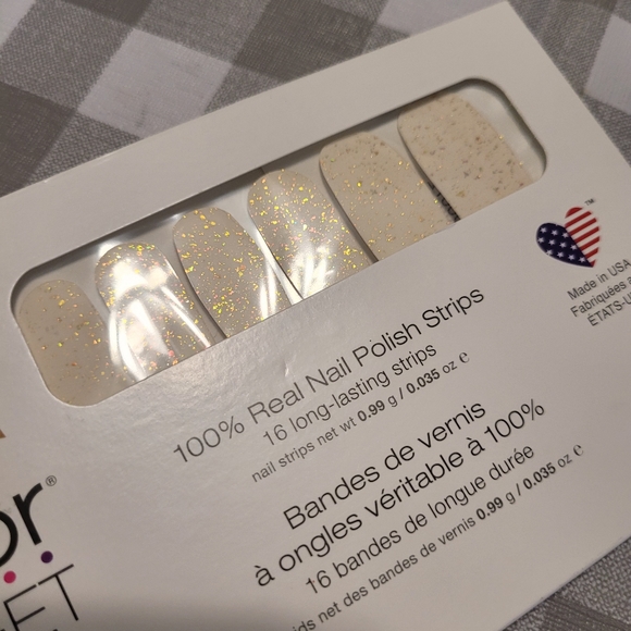 Color Street | Makeup | Color Street Piqued My Luminosity | Poshmark